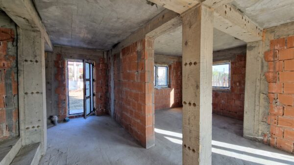 Case pe structură în cadre din beton armat - GADO CONSTRUCT